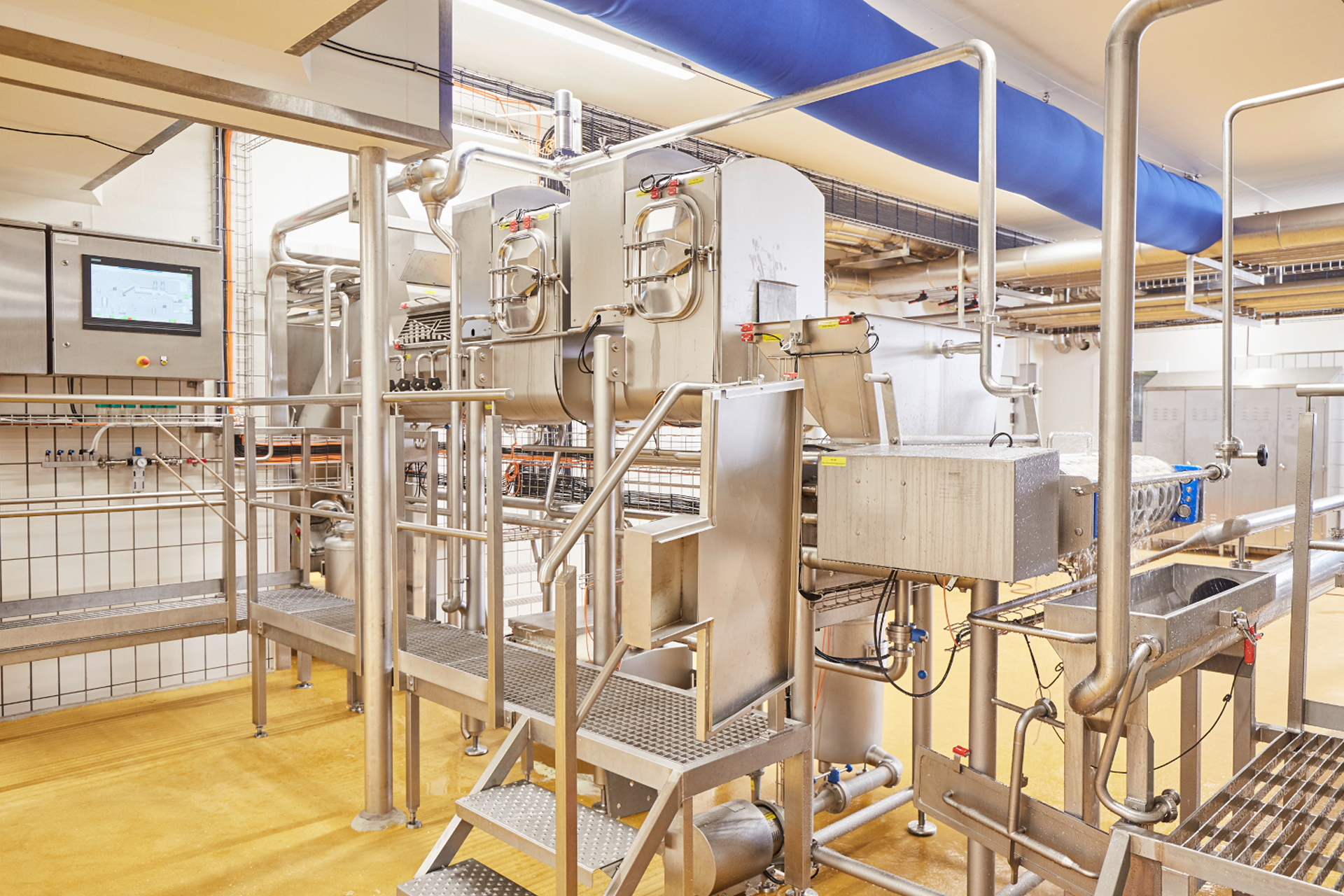 Wie aus Demeter HeuMilch Mozzarella wird - #zukunftleben