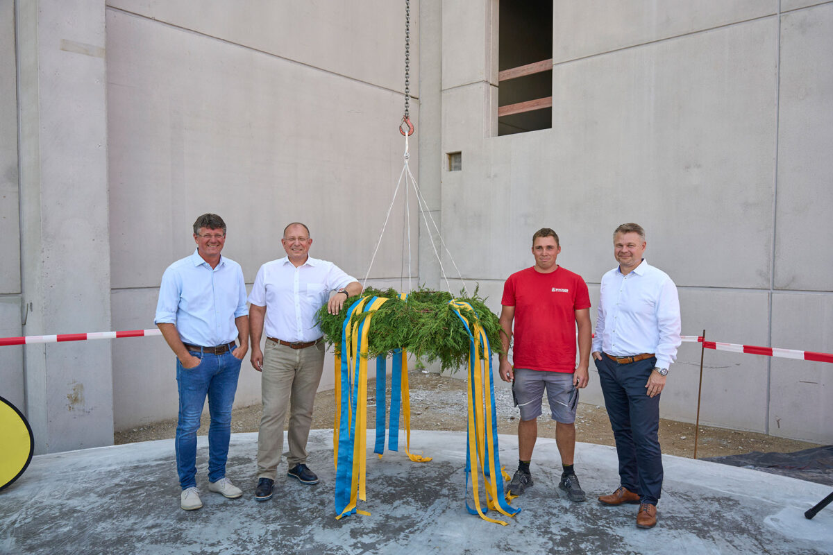 Richtfest für neues Tiefkühllager - #zukunftleben